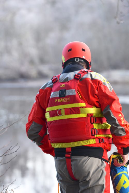 Introducing the Rescue Wrap PFD - Peak Uk Blog